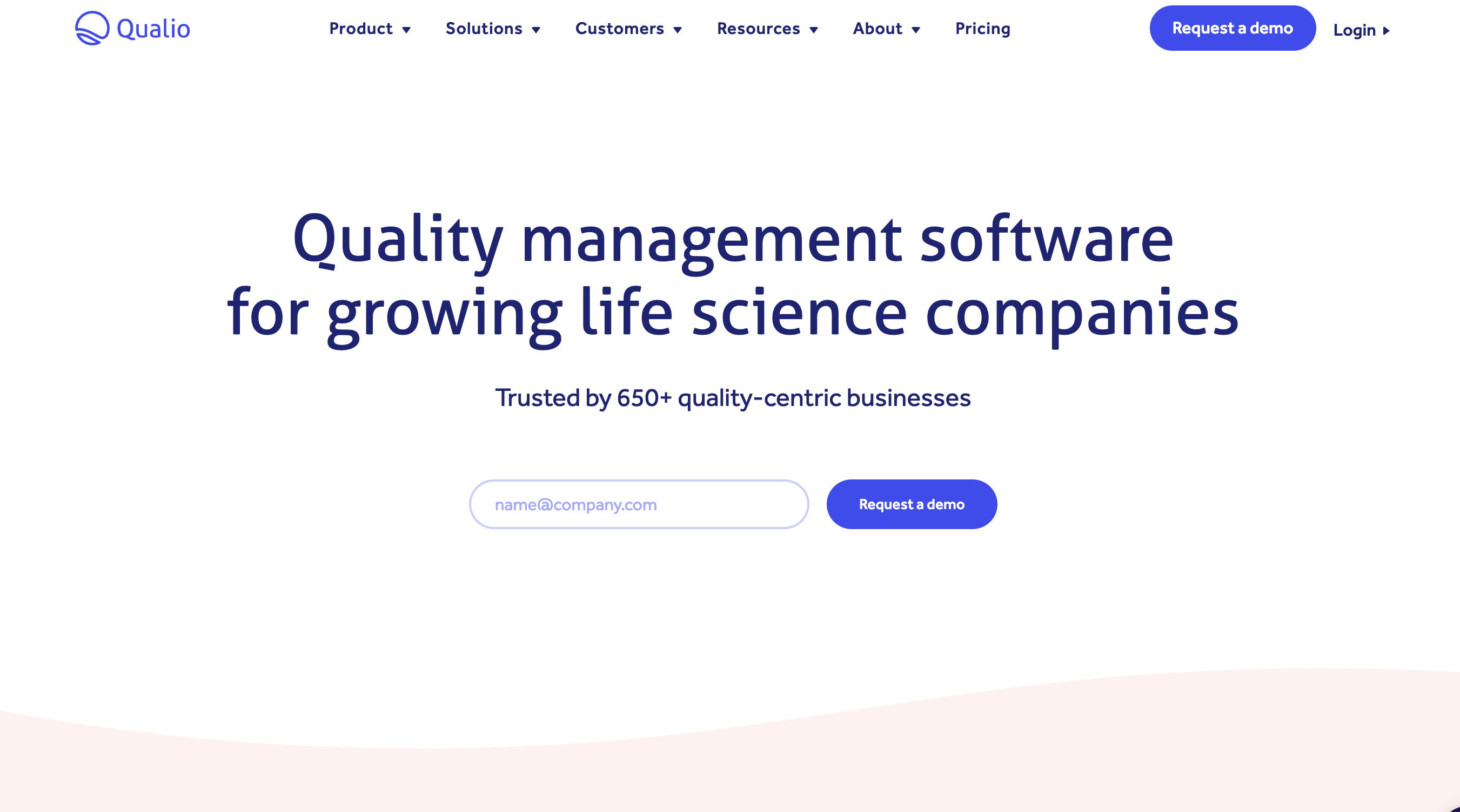10 Elements of Strong Website Branding [with Examples]